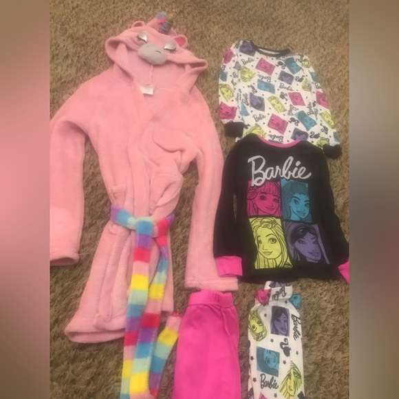 Barbie | Pajamas | Girls Barbie Pajamas 2 Pair And Pink Unicorn Robe ...